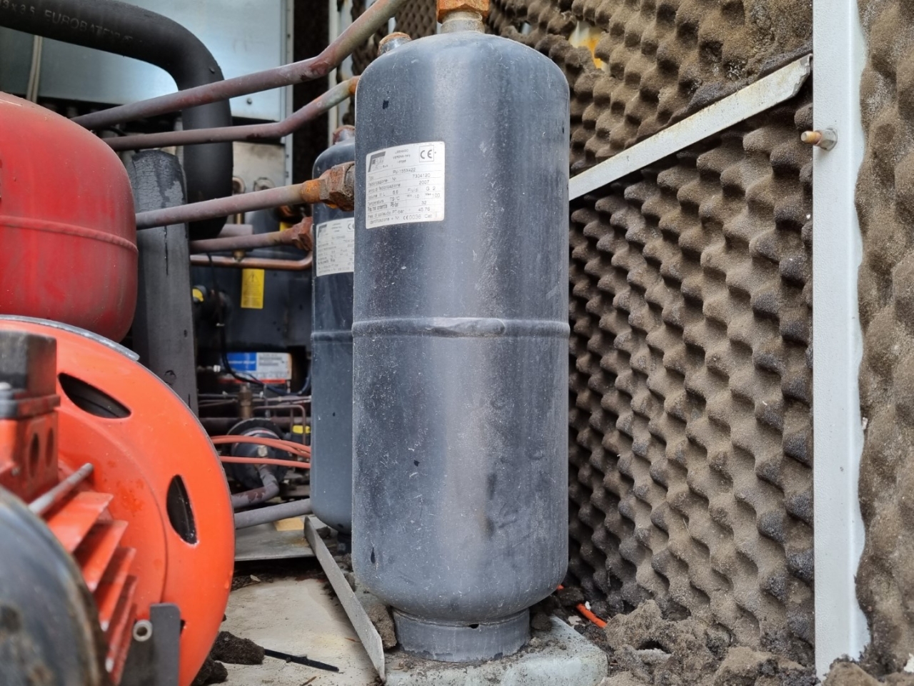 Used Colt CHA/WP 302P air cooled chiller R407C | HOS BV